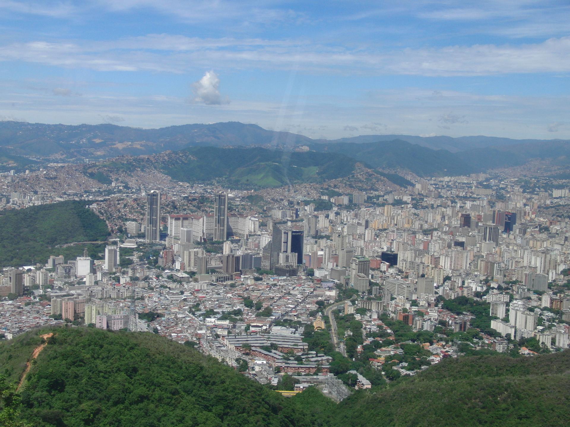 Gay Caracas Guide 2026: Best Bars, Clubs, Hotels & Pride Events | GayOut